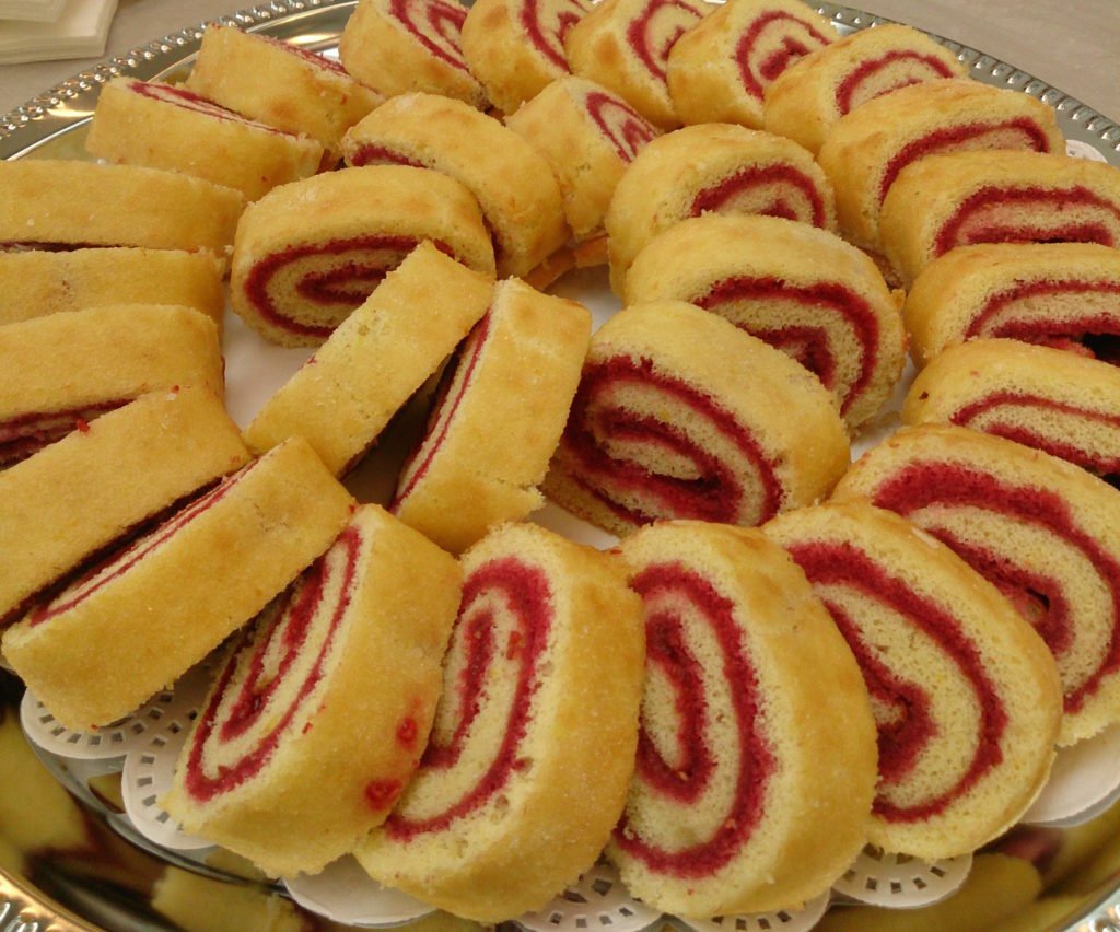 Zweedse roltaart met citroen en frambozenjam - Northern Delight